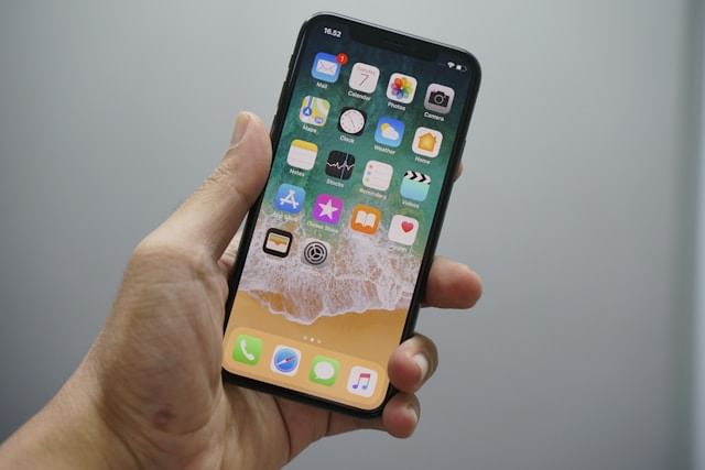 6 Penyebab Layar iPhone Tidak Bisa Disentuh, Ini Solusinya!